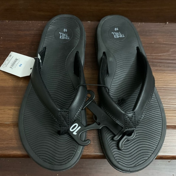 Time and Tru | Shoes | New Womans Time And Tru Black Casual Sandals ...